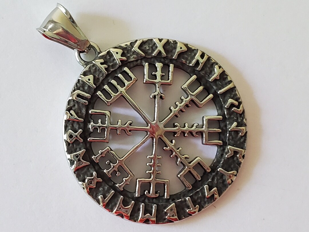 Viking Compass With Runes Pendant, Size: 36 Mm, 304 Stainless Steel ...