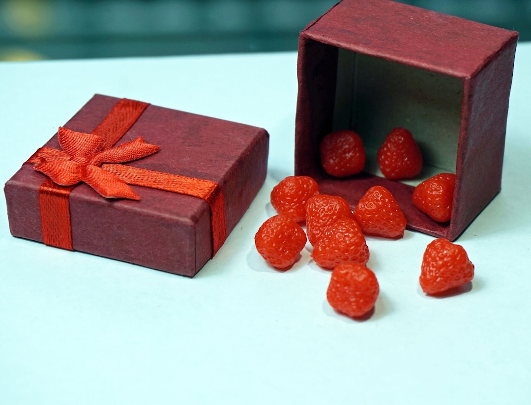 MINI STRAWBERRY FRUITS for Craft, Dollhouse Miniature Food, Strawberry ...
