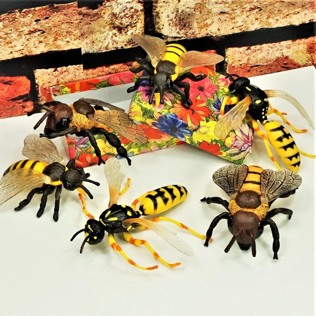LIFELIKE HALLOWEEN Bee INSECTS, Simulation Wasp Insects, Big Bumblebee ...
