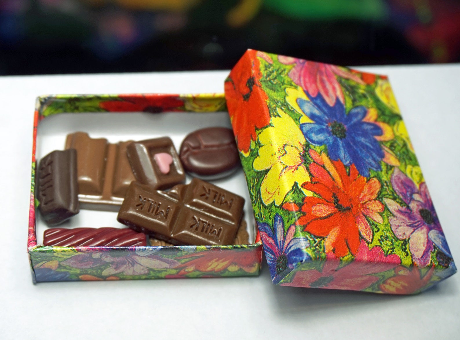 RESIN CHOCOLATE PIECES Mixed Chocolate 7 Chocolate Cookies | Etsy