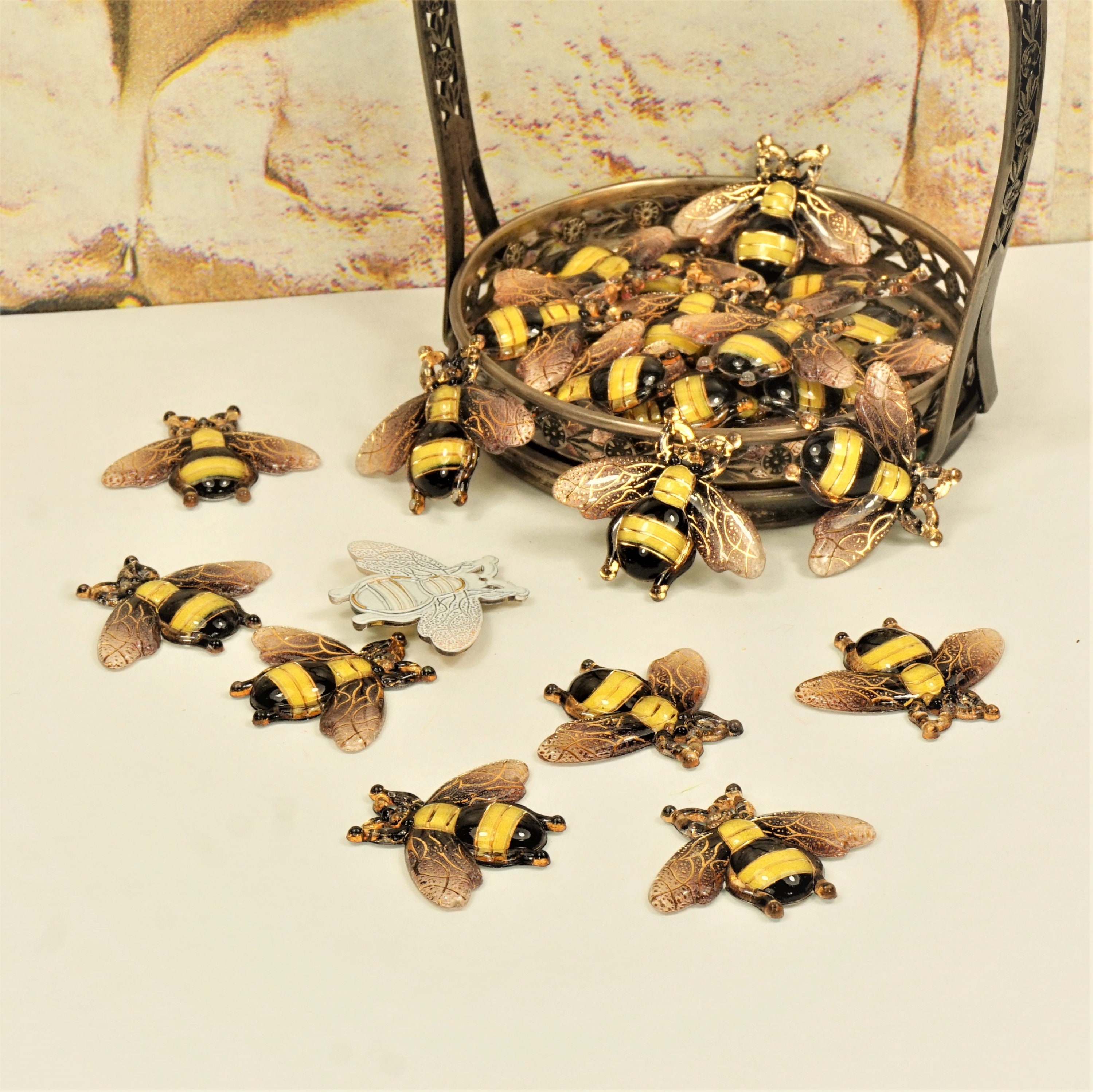 Resin Bee Charms, Bumblebee Flatback Cabochons, DIY Craft, 1.25" (10pcs ...