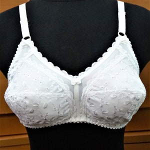 COTTON CUP White BRA, Embroidered Cotton Wireless Seamed Cup Full ...