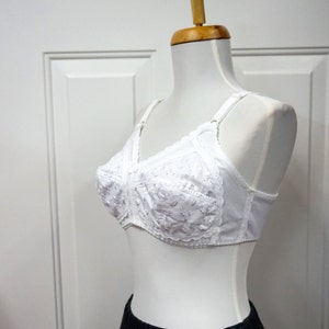 COTTON CUP White BRA, Embroidered Cotton Wireless Seamed Cup Full ...
