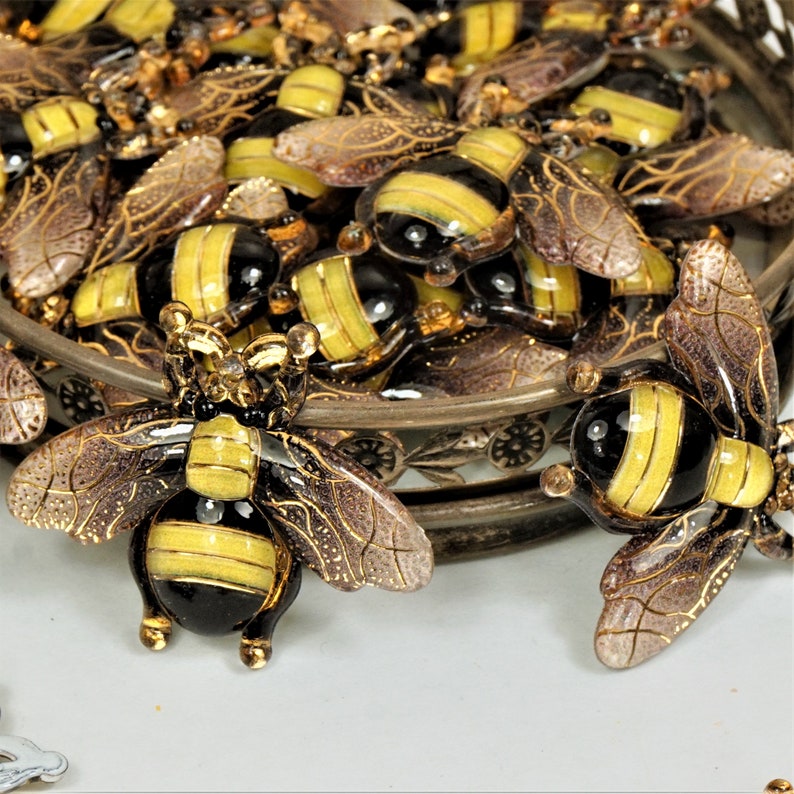 RESIN BEE CHARMS Flat Back Cabochons Lifelike Bumble Bee | Etsy