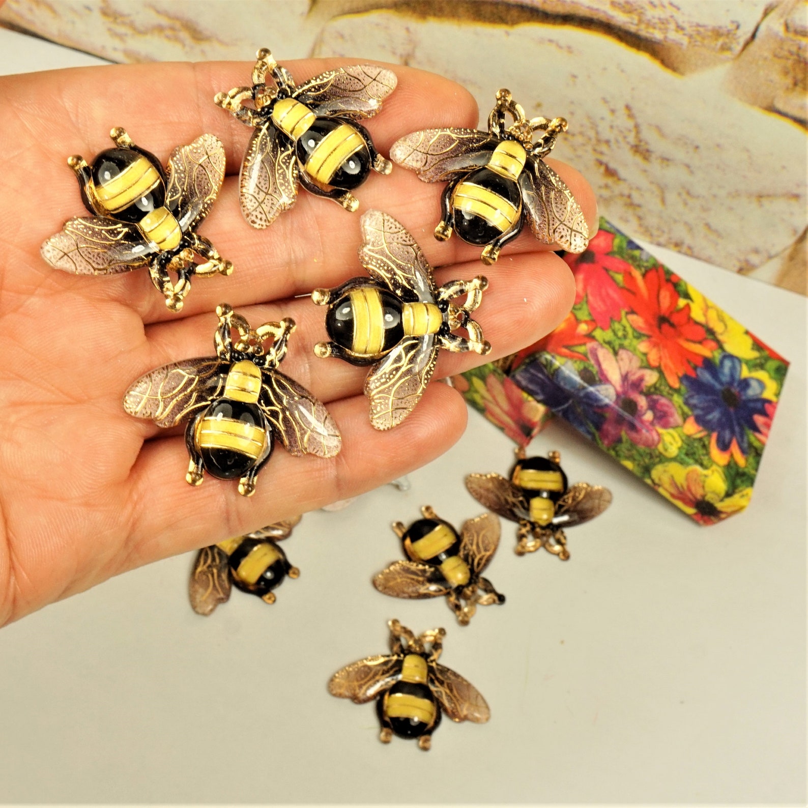 Resin Bee Charms, Bumblebee Flatback Cabochons, DIY Craft, 1.25" (10pcs ...