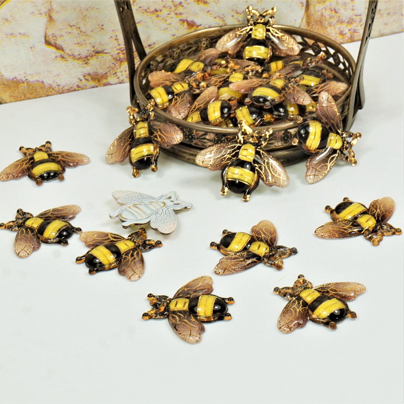 Resin Bee Charms, Bumblebee Flatback Cabochons, DIY Craft, 1.25" (10pcs ...