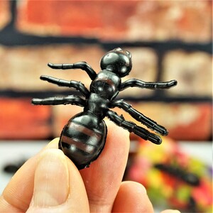 HALLOWEEN GIANT ANTS, Prank Toy, Lifelike Ants, Halloween Party Supply ...
