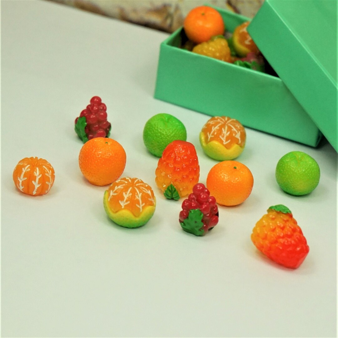 ASSORTED MINI FRUITS for Dollhouse Decor, Scale 1:6, Kawaii Fake Fruits ...