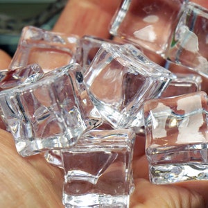 Resin CLEAR ICE CUBES Crystal Clear Transparent Ice Cubes for Craft ...