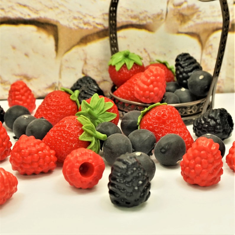 REAL SIZE BERRIES Lifelike Strawberries Blueberries - Etsy