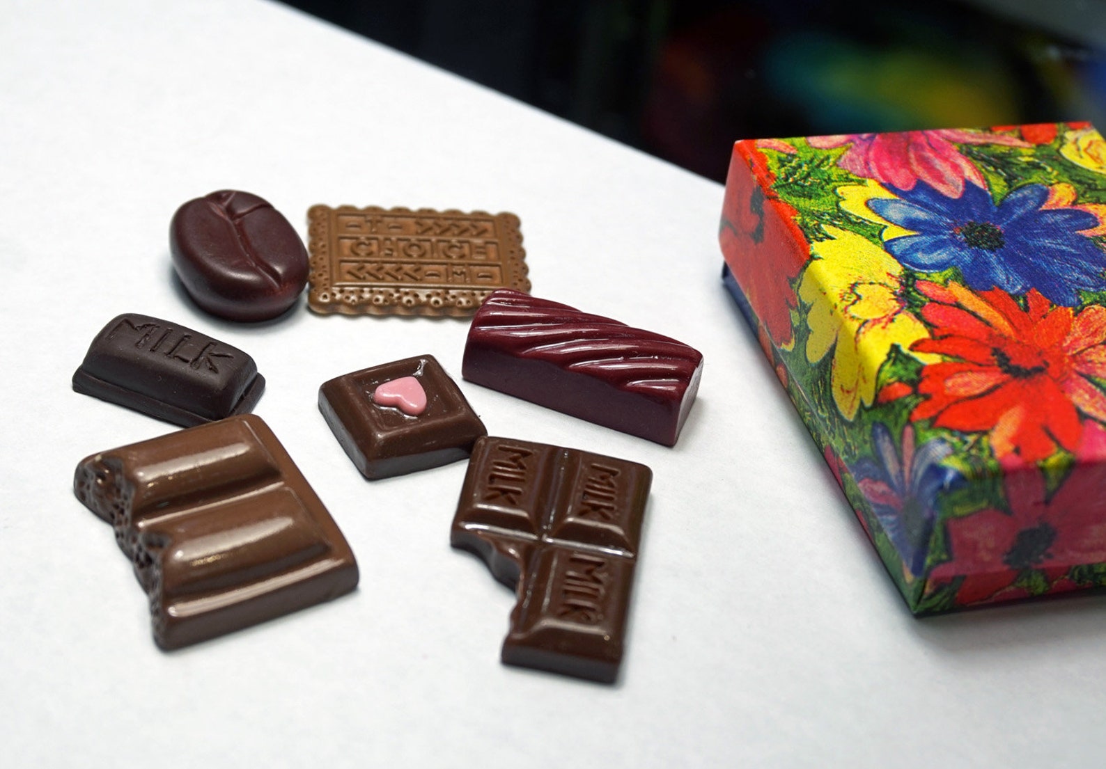 RESIN CHOCOLATE PIECES Mixed Chocolate 7 Chocolate Cookies | Etsy