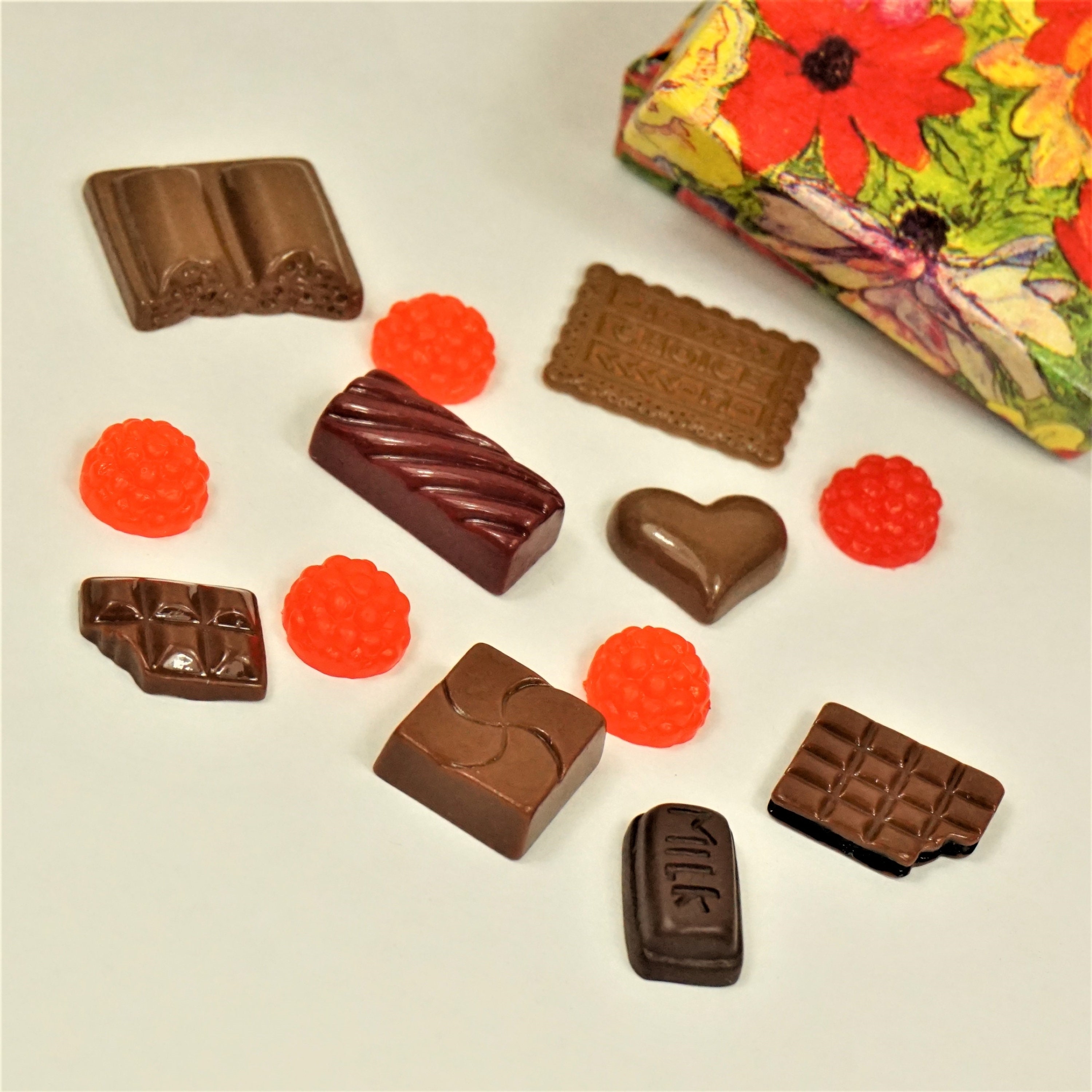 RESIN CHOCOLATE PIECES With Raspberries Diy Flatback Cabochons | Etsy