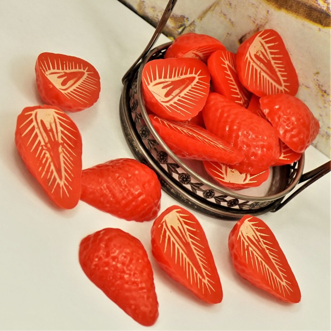 REAL Size STRAWBERRY HALVES, Home Decor Fruits, Diy Big Strawberries ...