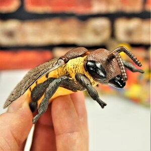 Big Bumblebee Detailed Figurine, LIFELIKE HALLOWEEN Bee INSECT ...
