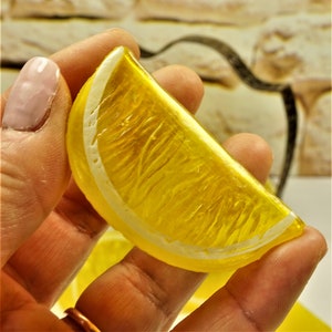 LEMON WEDGES CABOCHONS, Lifelike Lemon Fruits, Resin Lemon Pieces ...