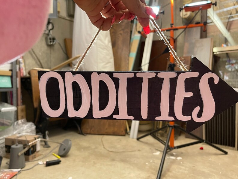 Oddities Arrow Sign - Etsy