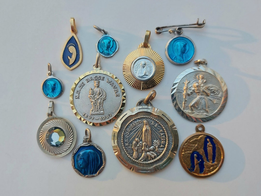 11 Mid-century Catholic Jewelry Vintage Medals W Saint - Etsy