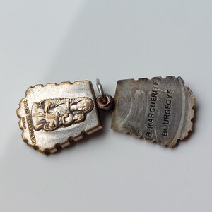 St. Marguerite Bourgeoys Sliding Tissue Relic Medal: Canada's First ...