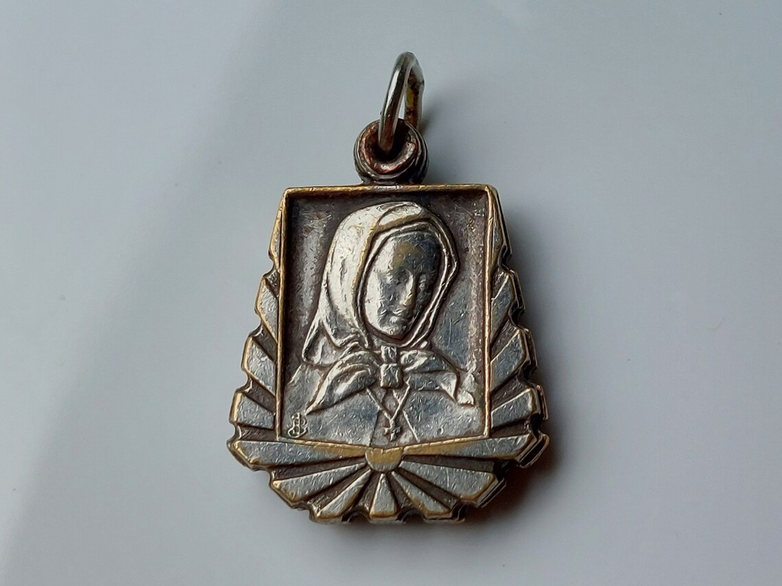 St. Marguerite Bourgeoys Sliding Tissue Relic Medal: Canada's First ...