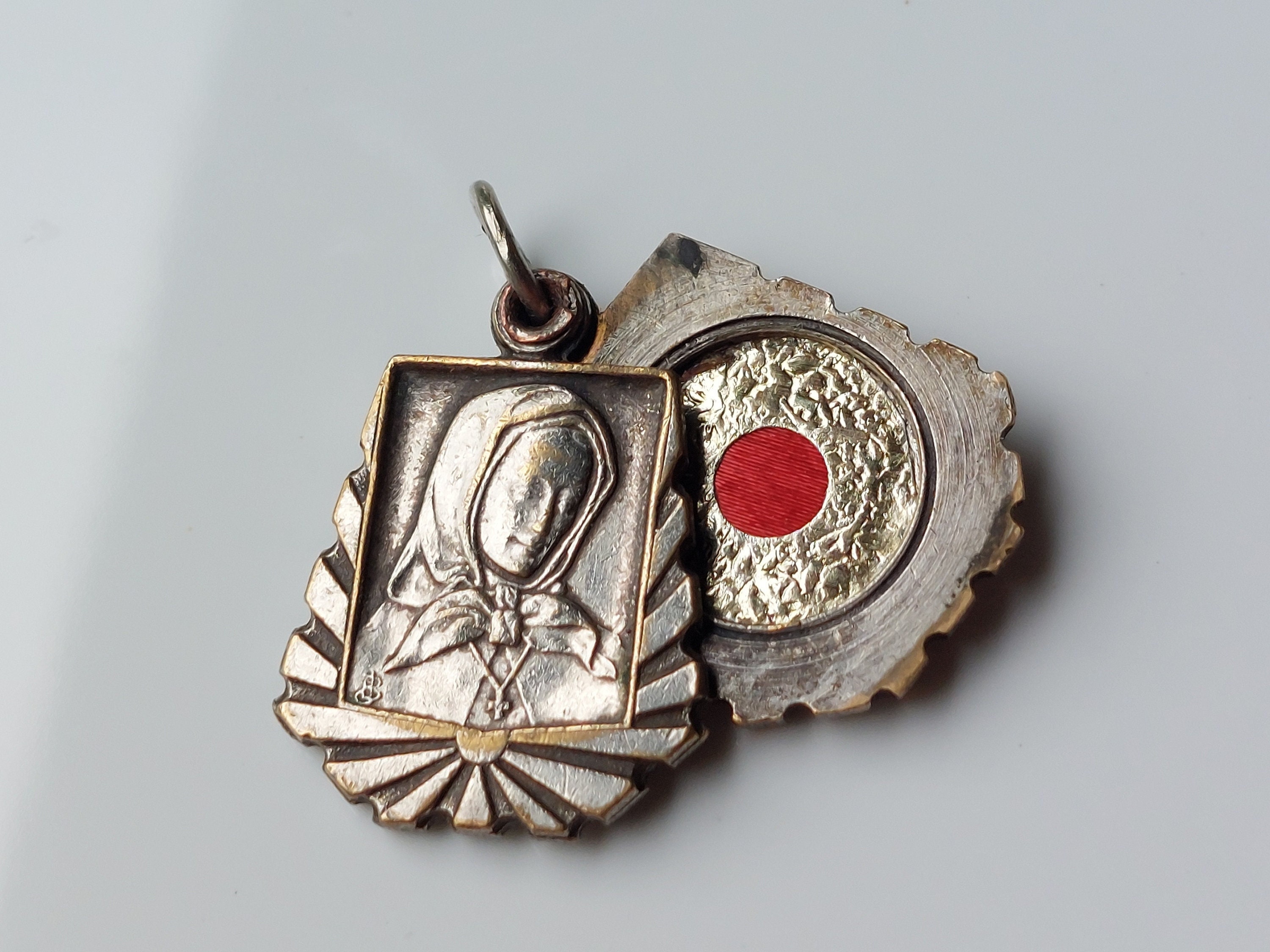St. Marguerite Bourgeoys Sliding Tissue Relic Medal: Canada's First ...