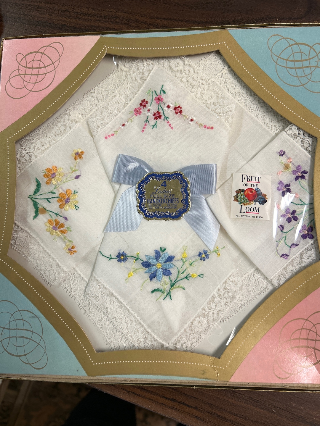 Set of Four Vintage Hankies , Boxed Set of Embroidered Handkerchiefs ...