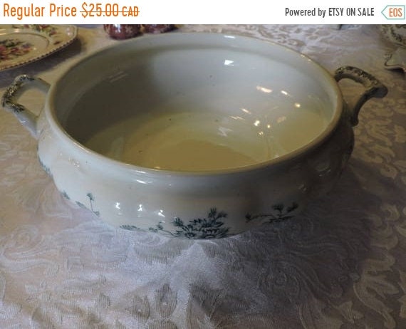 Blue on White COLONIAL POTTERY Stoke ENGLAND Casserole Bottom - Etsy