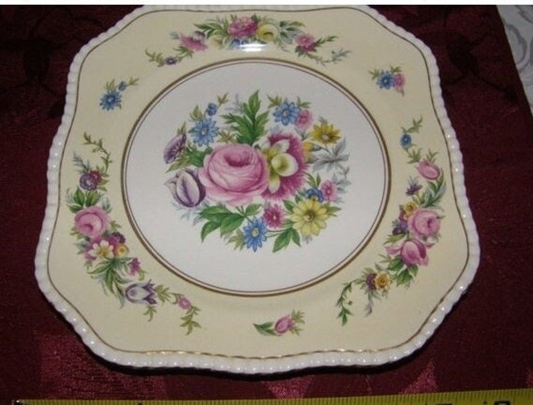 Vintage SOHO Pottery Plate: Hampton Court Floral Pattern - Etsy