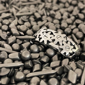 Endless Motion - Rotating Cogs in a Moving Gear Mechanism for Fidgeting ...