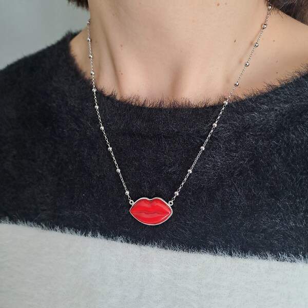 Red Lips Necklace - Etsy
