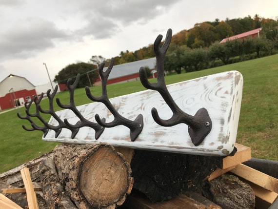 Rustic Cabin Coat Rack - Tradingbasis