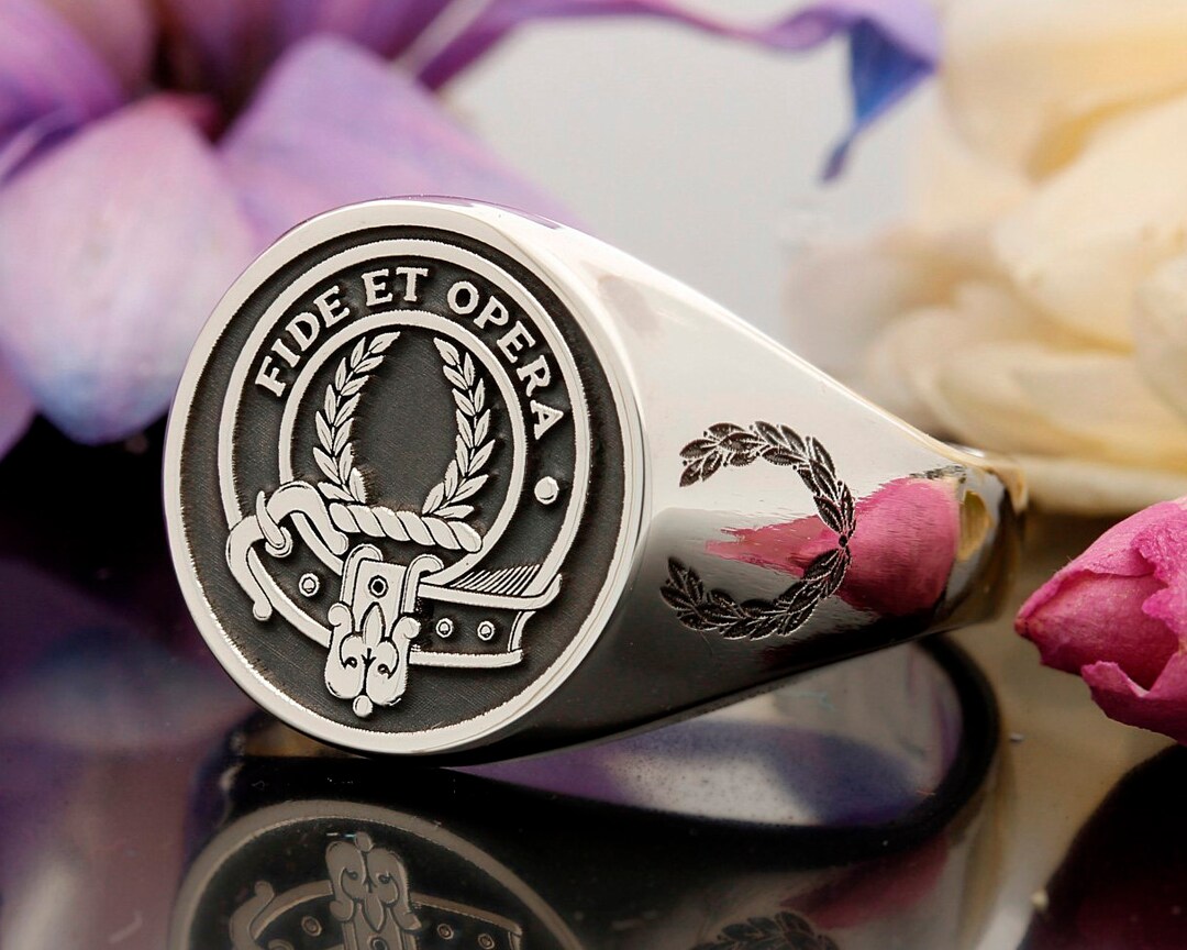 Macarthur Scottish Clan Engraved Signet Ring | Sterling Silver | Family ...