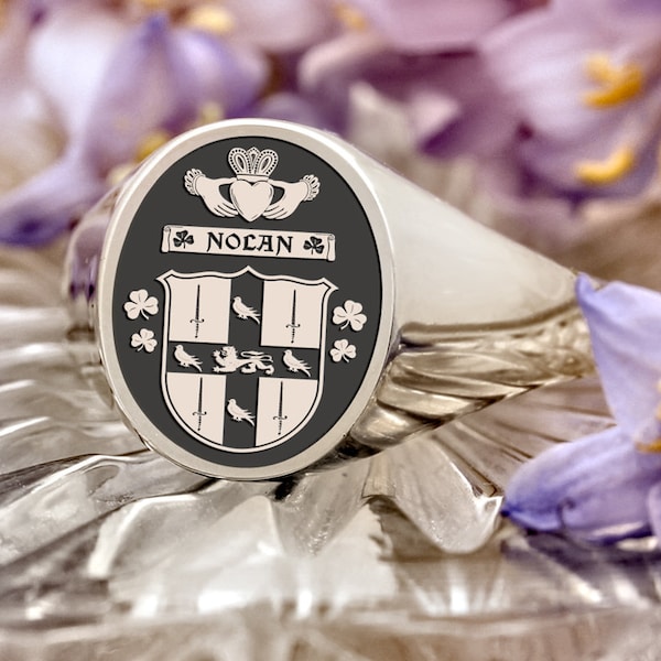 Nolan Family Crest Ring - Etsy