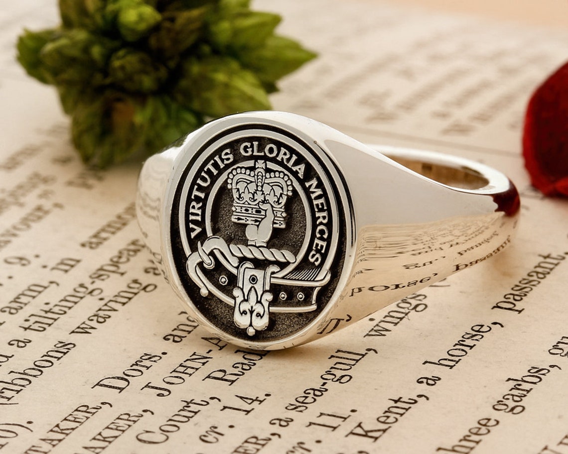 Robertson Scottish Clan Engraved Signet Ring | Sterling Silver | Family ...
