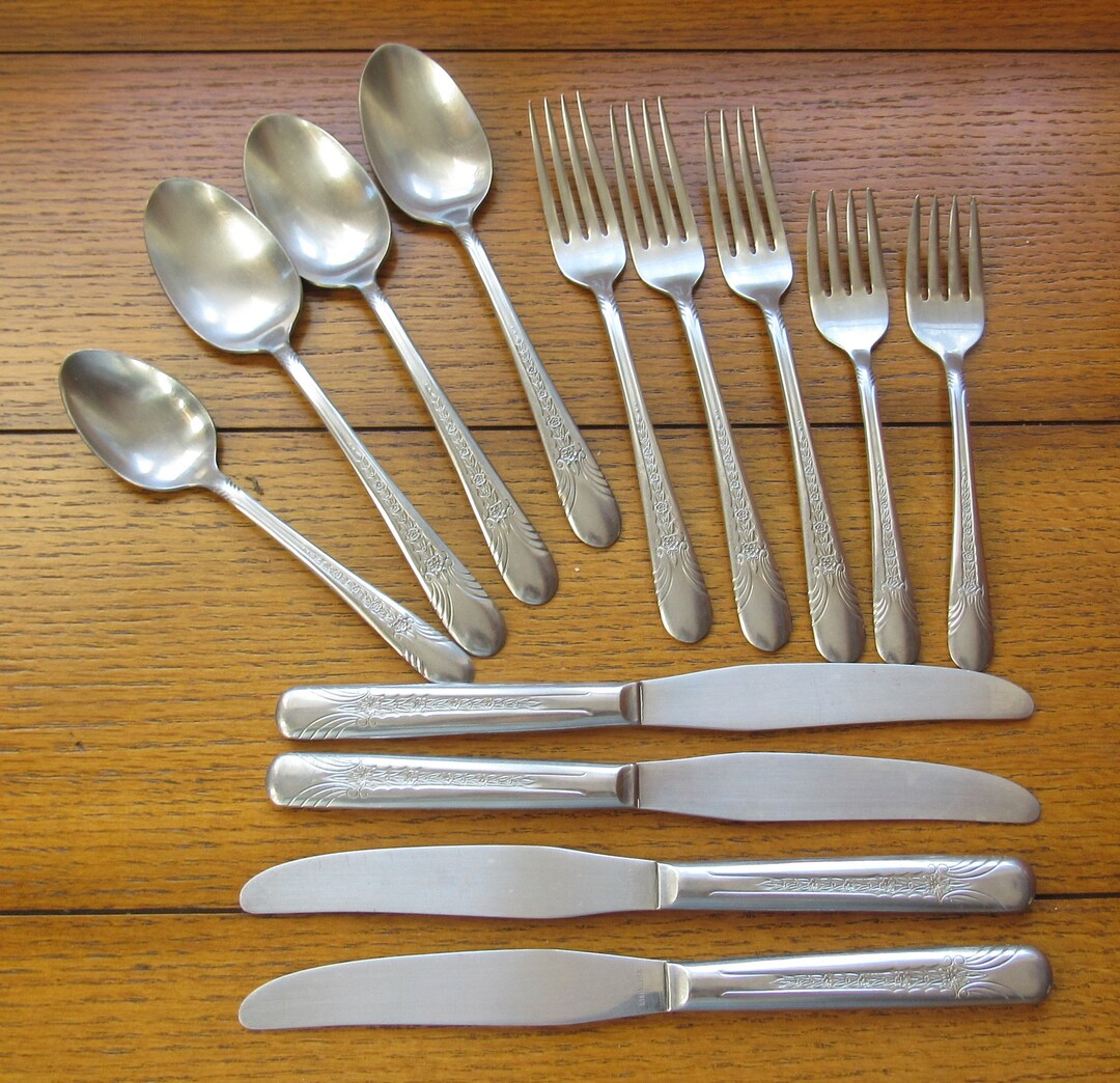 13 Pieces of Vintage Stainless Steel International Silco Pattern Ins206 ...