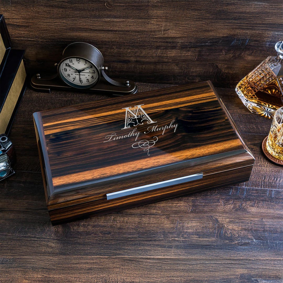 Impressive Cigars Humidor Box With Accessories, High Quality Lacquer ...