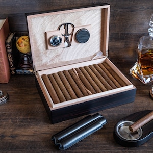 Engraved Cigar Humidor Gift Set With Matching Accessories, Great Gift ...