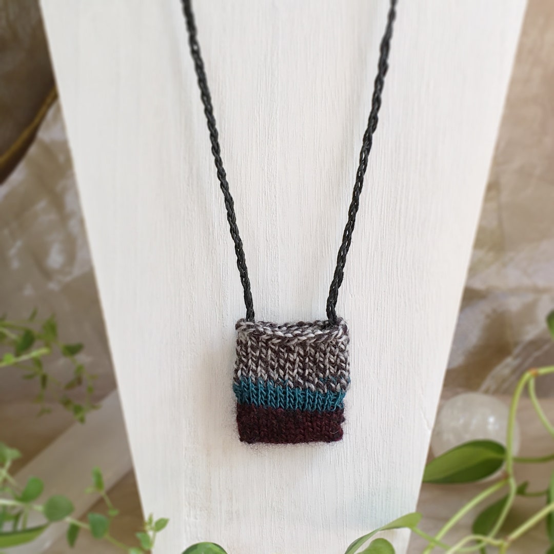 Knit Amulet Pouch Necklace - Stone Crystal Holder - Medicine Bag ...