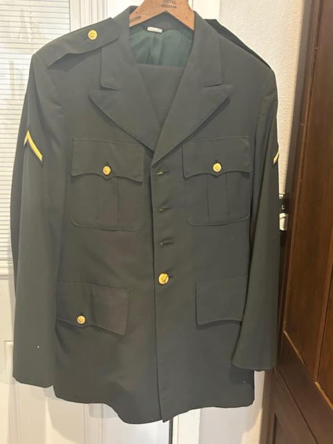 Military - U.S. Army WWII Dress Uniform - for Enlisted Army Private ...