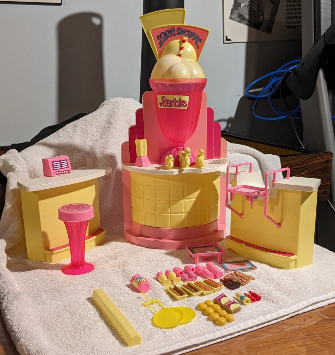 Vintage 1988 Mattel Barbie Soda Shoppe Shop Ice Cream Diner Parlor ...