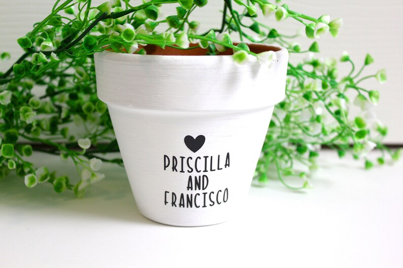 4 Personalized Love Grows Here Flower Pot Housewarming - Etsy