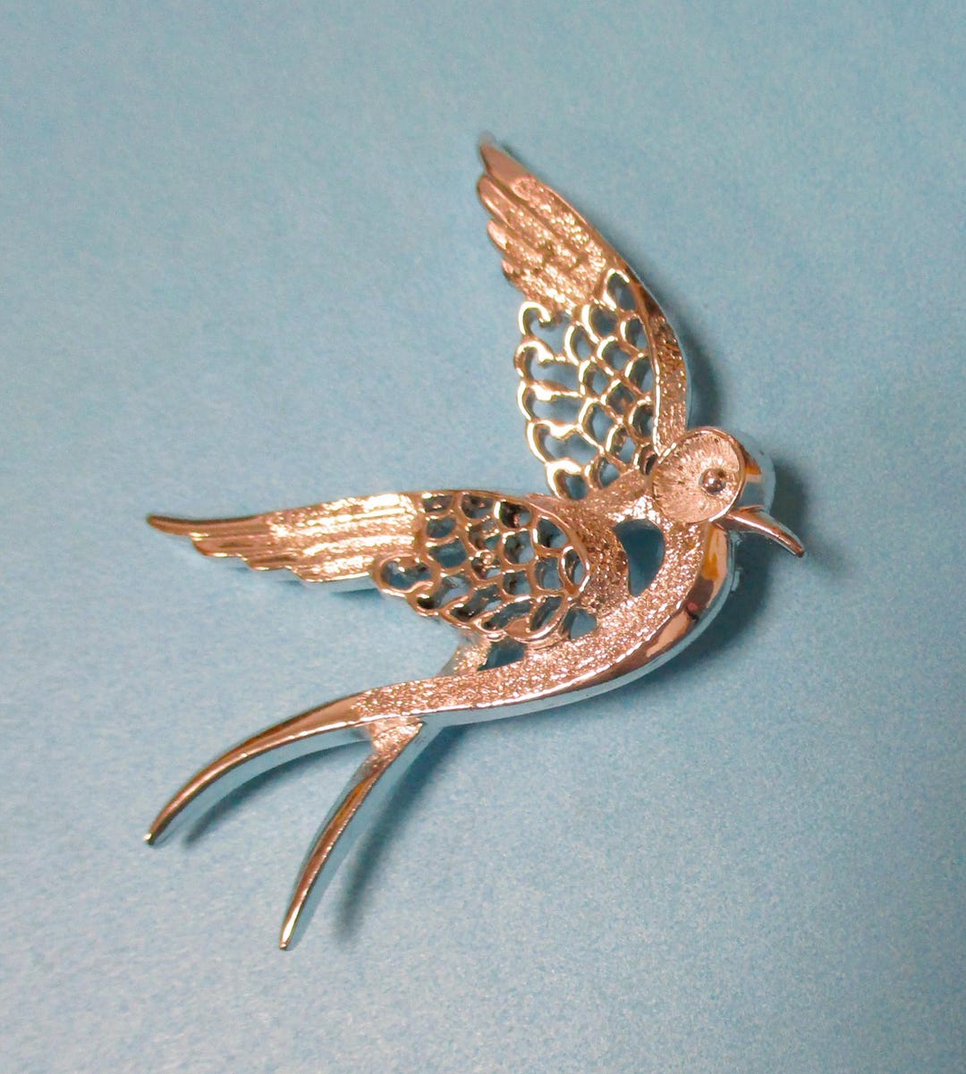 Sarah Coventry Bird in Flight Brooch, Vintage Silver Tone Flying Bird ...