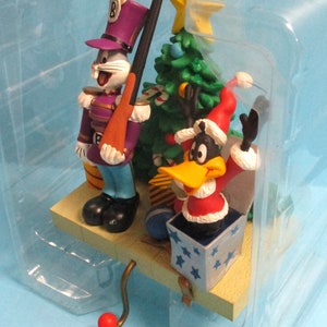 Looney Tunes Stocking Hanger by Matrix, 1996 Bugs Bunny & Daffy Duck ...