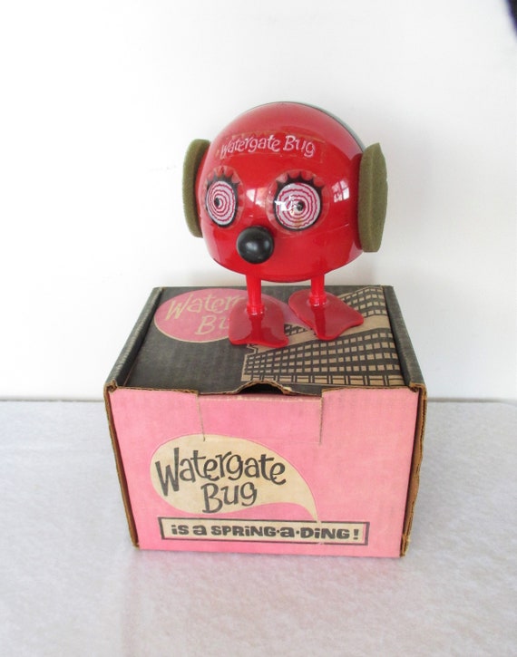 Watergate Bug Spring-A-Ding 1973 Executive Games Orig Box | Etsy