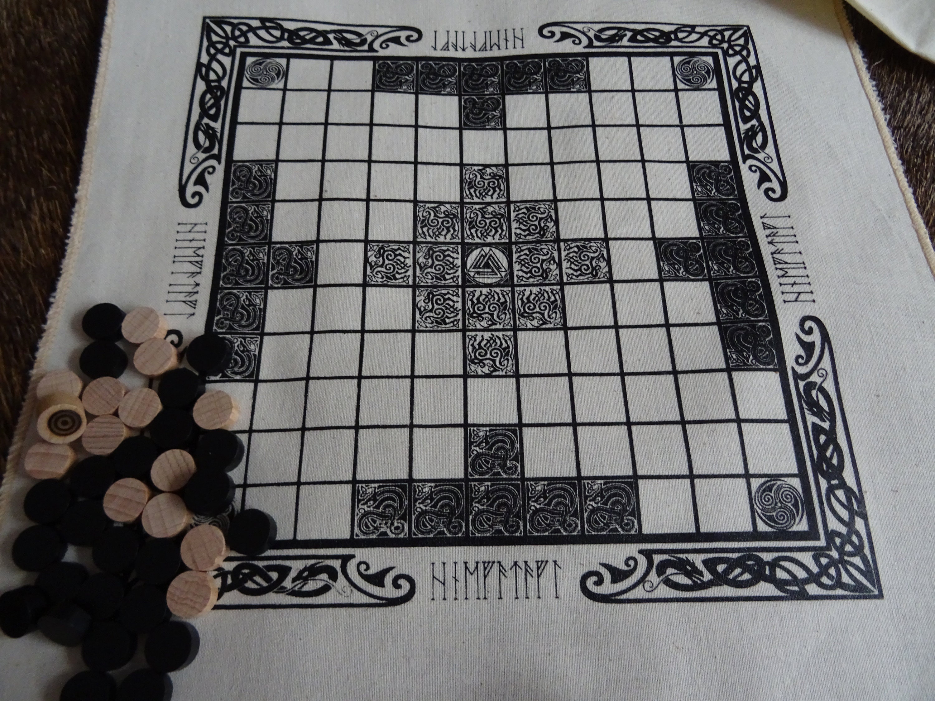 Hnefatafl Tafl game. Viking board game. | Etsy