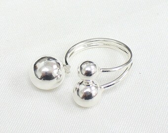 Silver ball ring | Etsy