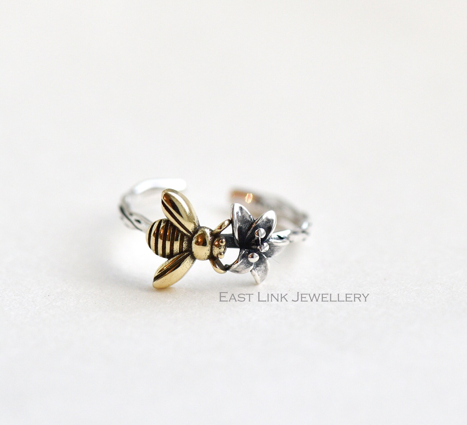 925 Sterling Silver Bee Ring Little Bee and Flower Dainty Ring - Etsy