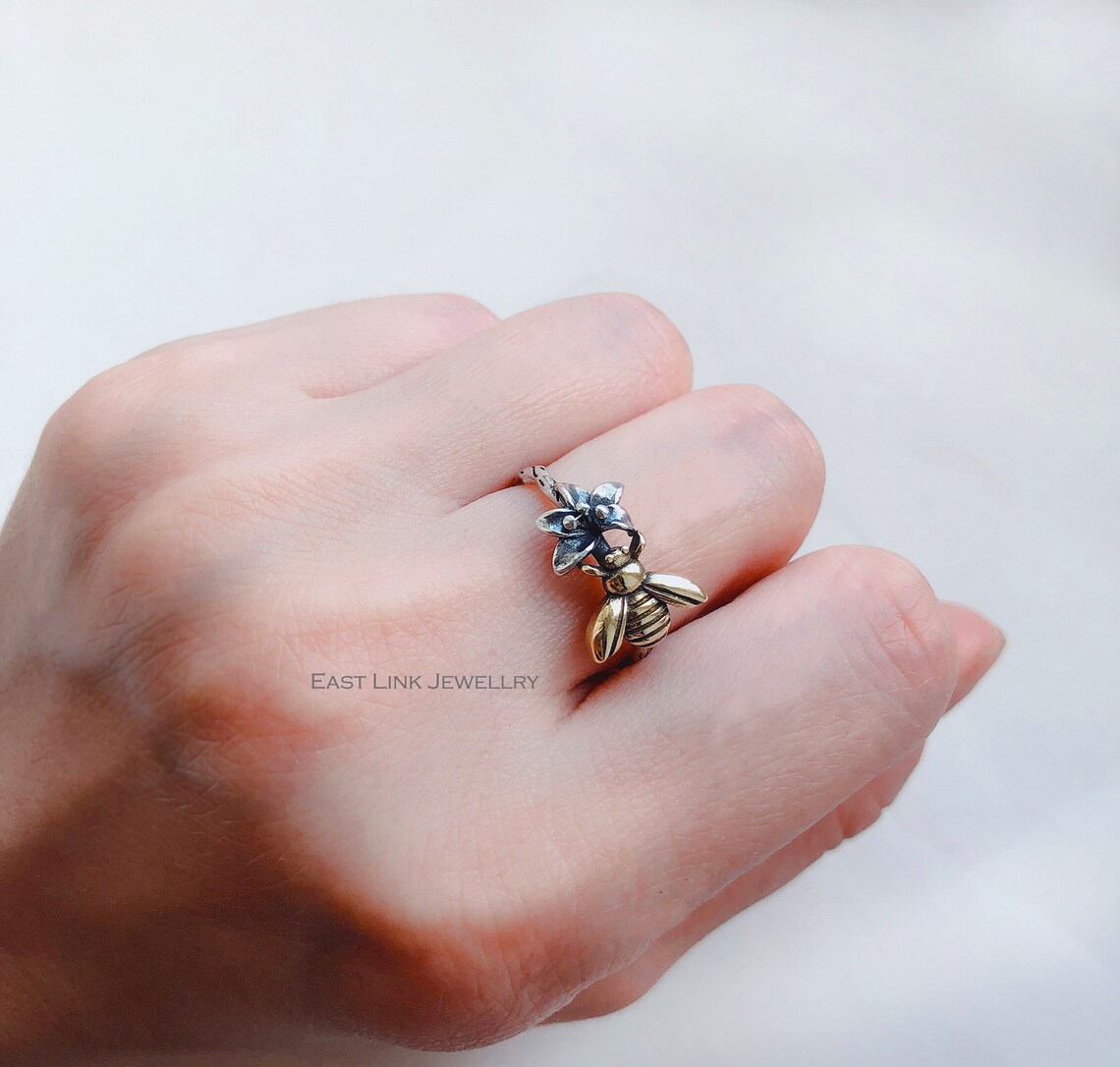 925 Sterling Silver Bee Ring Little Bee and Flower Dainty Ring - Etsy