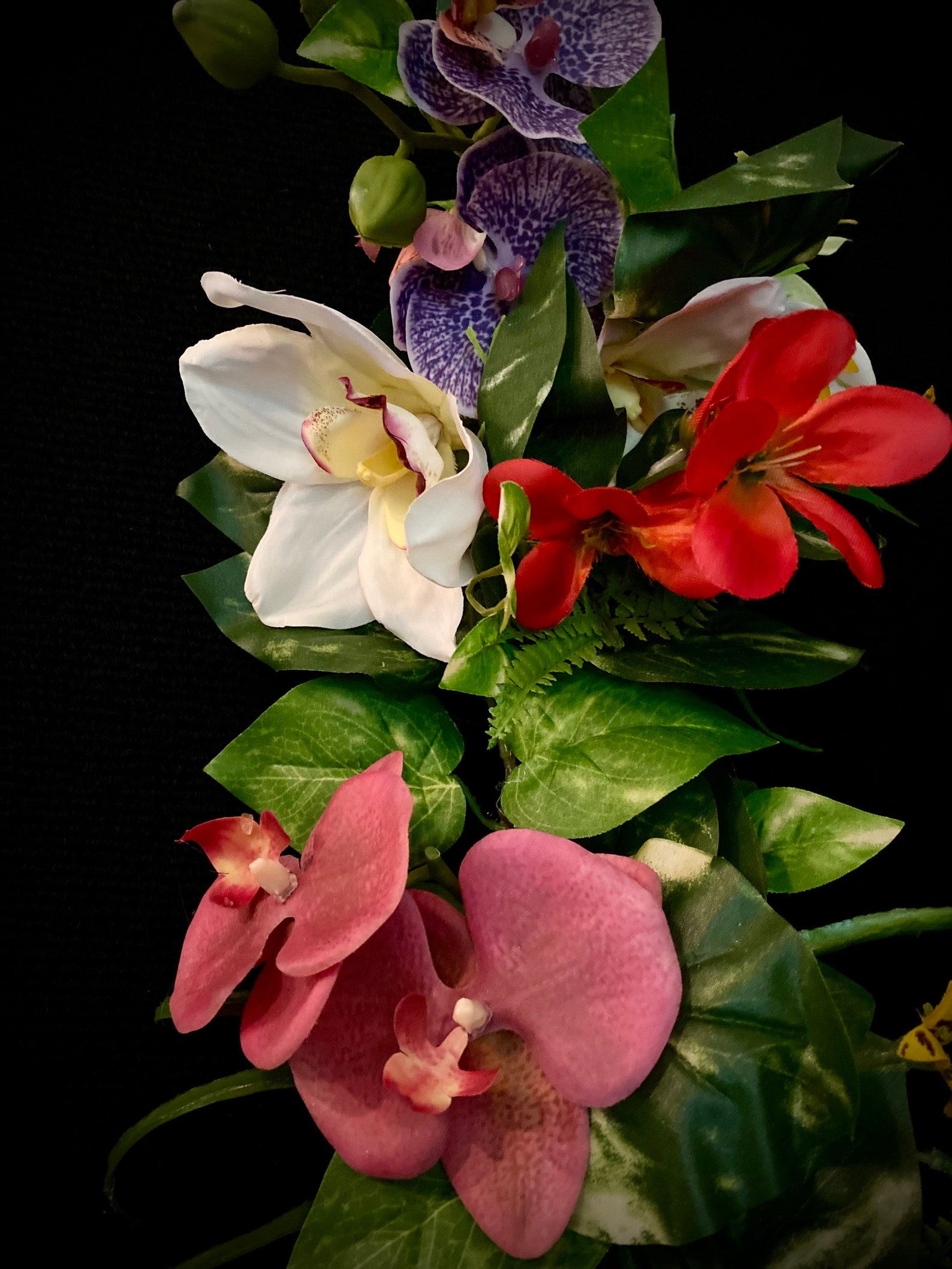Oh My! Beautiful and Colorful Tropical Garland for Your Table and ...