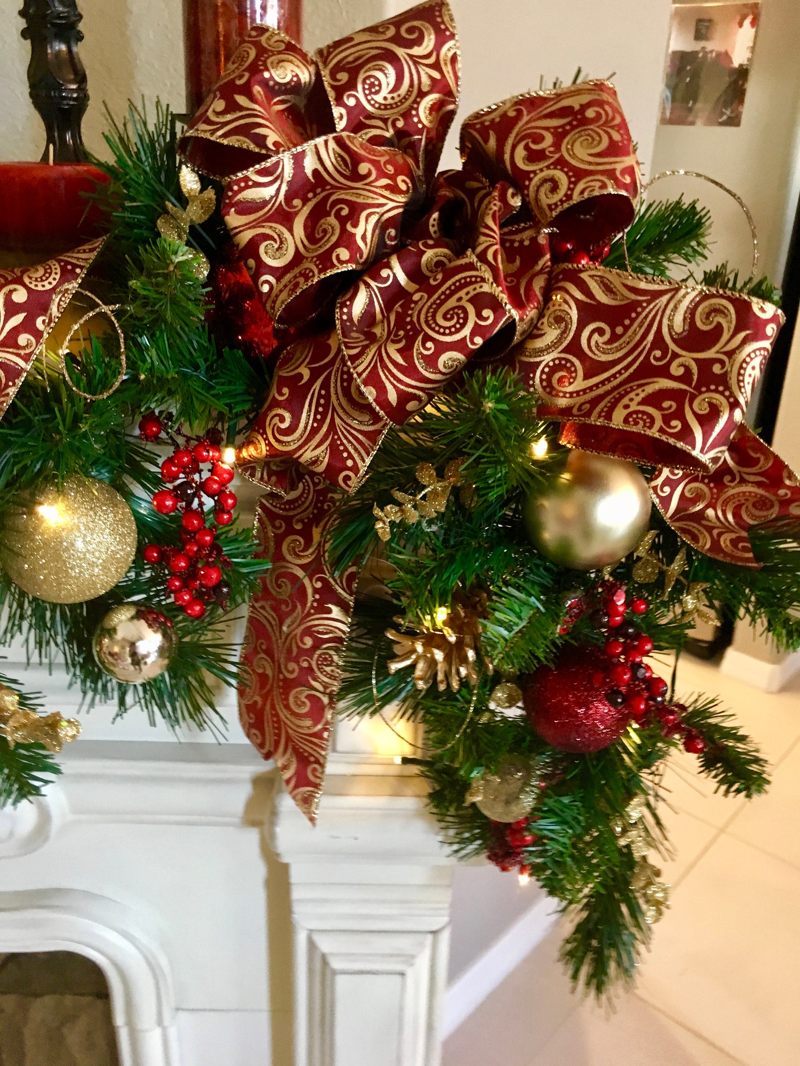 Burgundy Scroll Set of 2 . Christmas Wreath and Garland. - Etsy