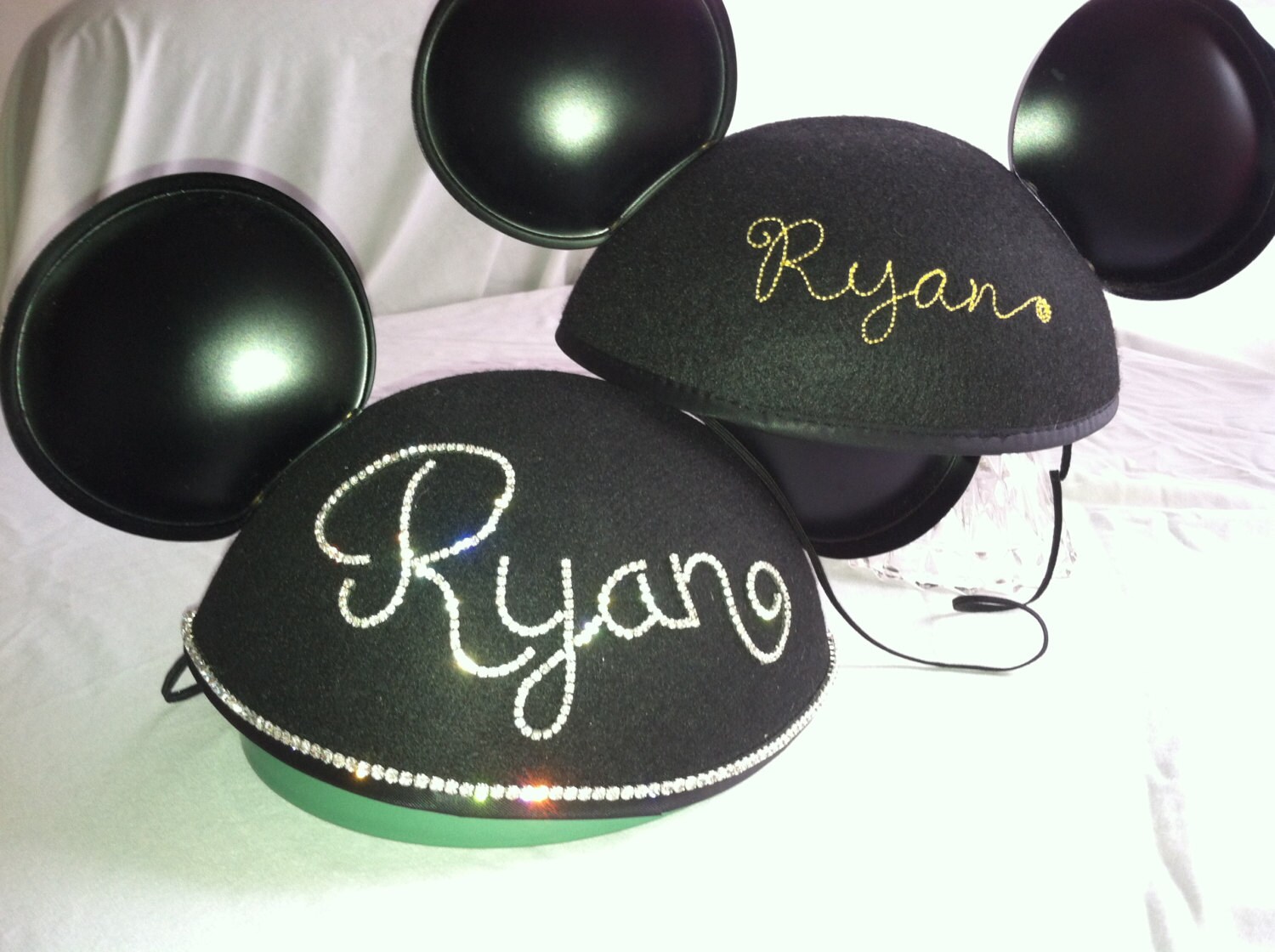 Orejas de mickey mouse brillantes unoficially personalizado y - Etsy España